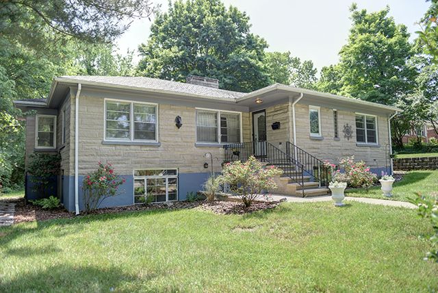 A Room At Anderson Manor | Furnished Finder