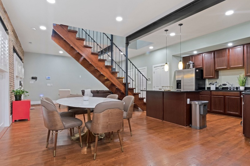 Beautiful Loft Style Apartment Centrally Located full unit or shared ...