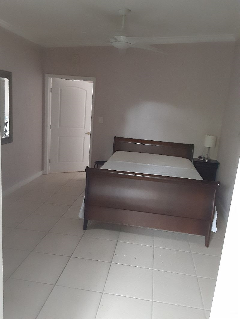 Quiet independent studio for one person | Furnished Finder