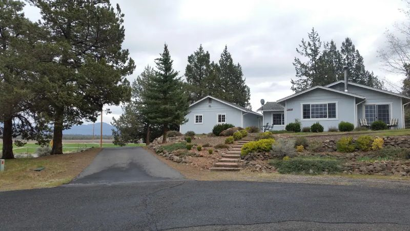 Lake Shastina Retreat | Furnished Finder