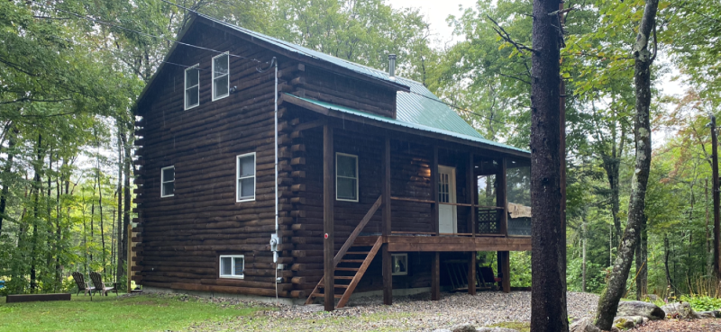 Stinson Lake Charming Spacious Log Cabin | Furnished Finder