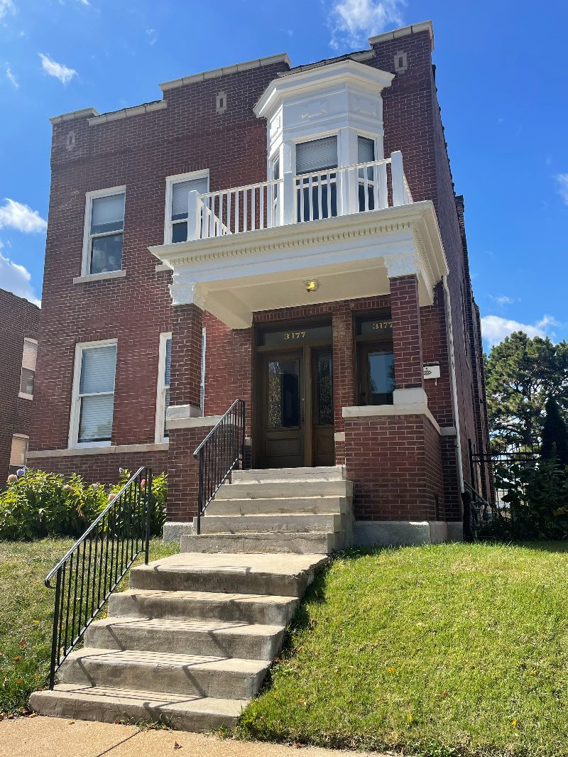 Gorgeous lower level unit of a 2 family home near Tower Grove Park ...