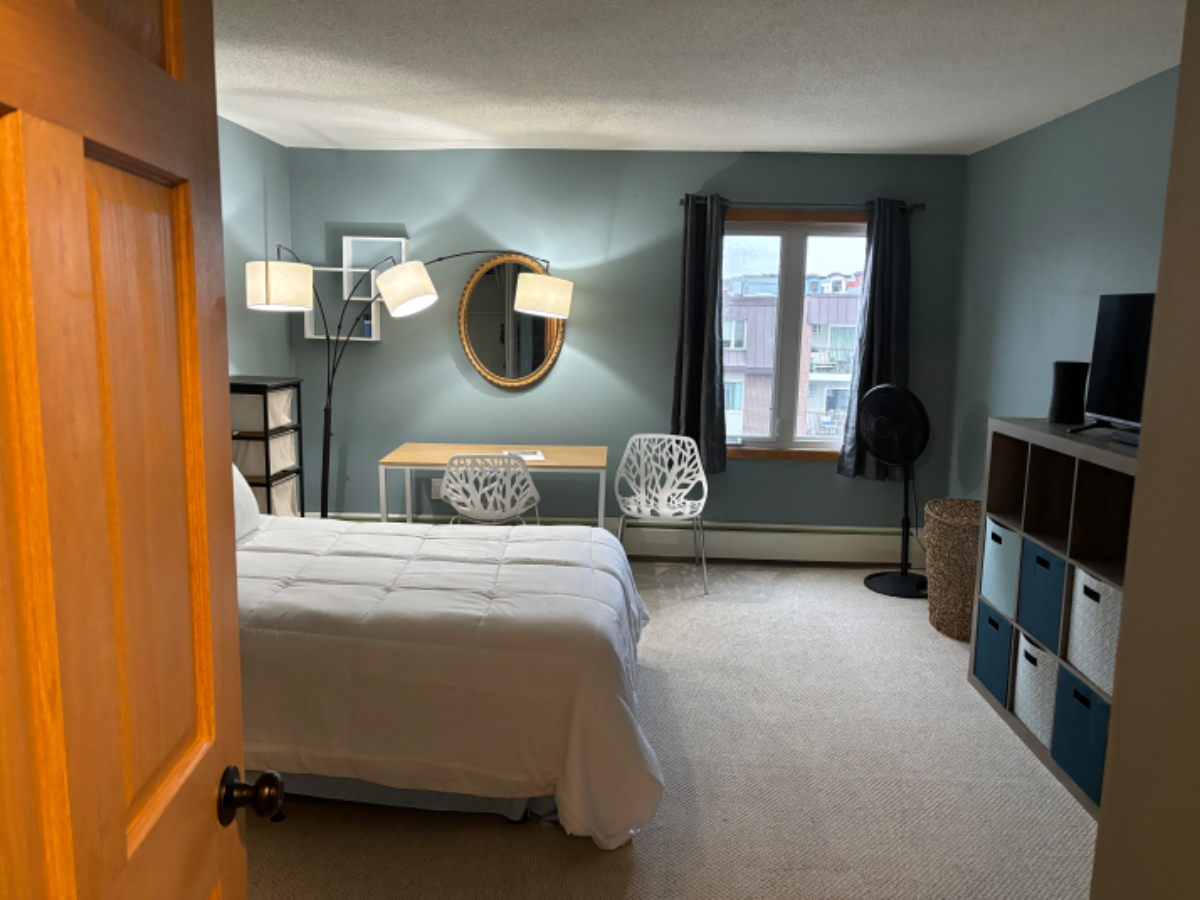 Private Room & Bathroom in Minneapolis | Furnished Finder