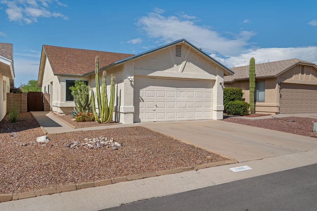 Updated 2bd,2bth house in North Tucson | Furnished Finder