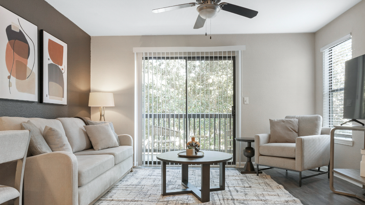 Landing Furnished Apartment at Cortland Pentagon City -01-0905